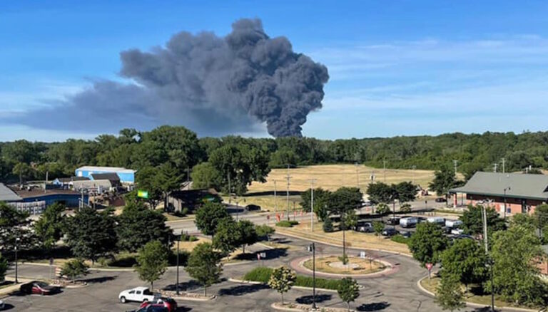 Chemtool fire, visible from Walworth County, continues to burn for ...